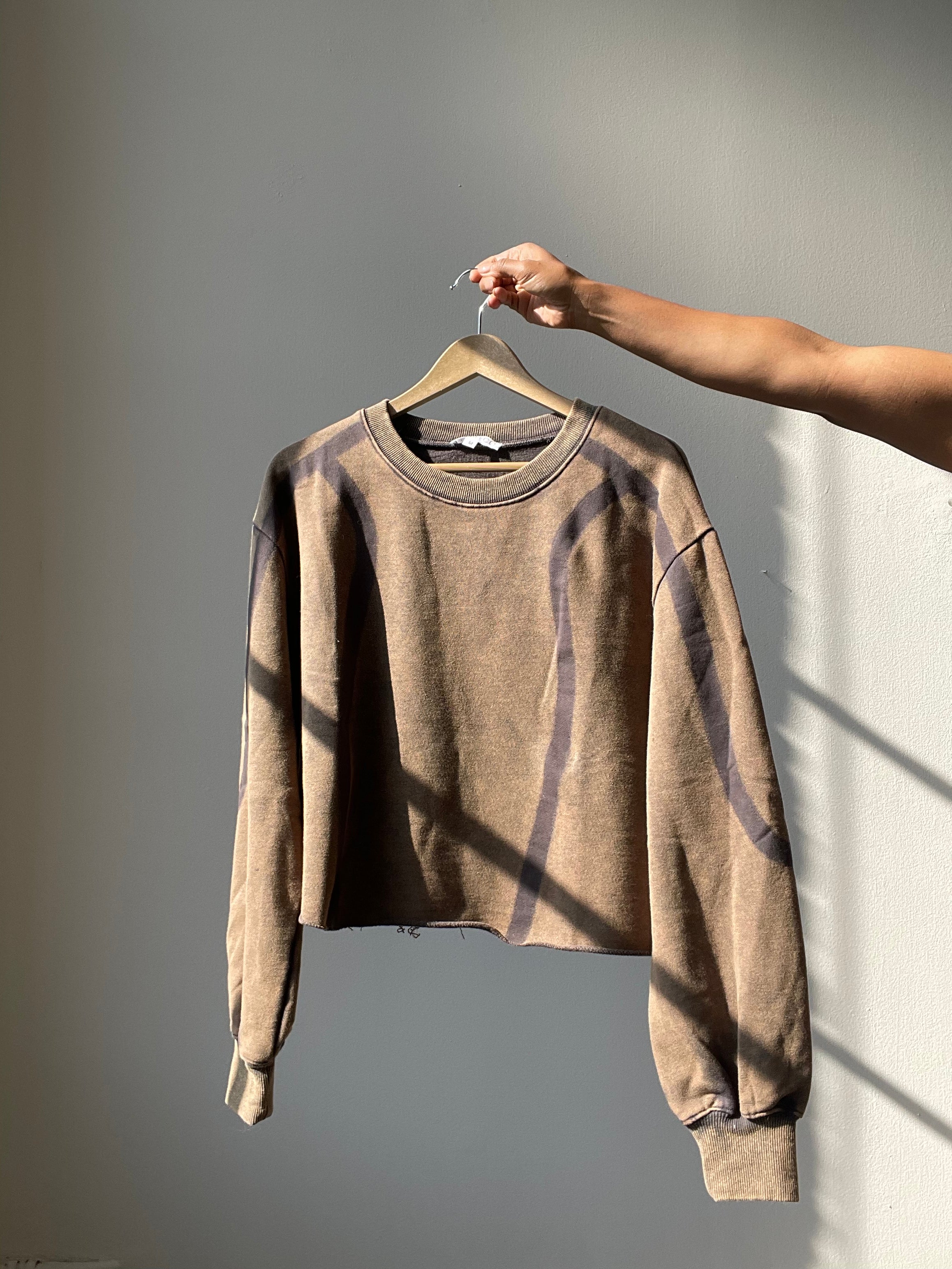 Jacqueline Cotton Artisan Wave Cropped Sweater In Coffee – K. A. Classics